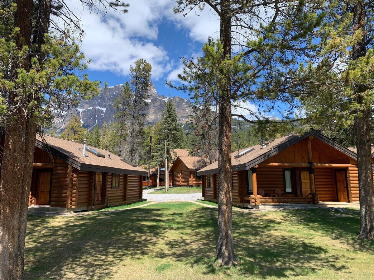 Castle Mountain Chalets Reviews, Deals & Photos 2023 - Expedia.ca