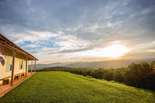 Fachada da propriedade