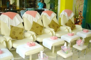 Massagens suecas, massagens pré-natais, massagens tailandesas 