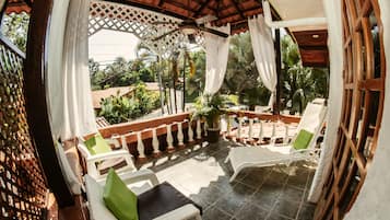 Quarto Duplo Superior, 1 cama de casal, casa de banho privativa | Terraço/pátio interior