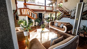 Quarto Duplo Superior, 1 cama de casal, casa de banho privativa | Terraço/pátio interior