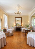 Pequenos-almoços servidos, cozinha francesa, com vista para o jardim 