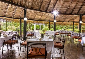 Vistas para a piscina 