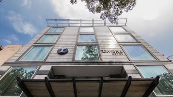 Fachada da propriedade