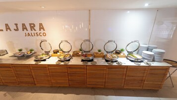 Buffet de pequeno-almoço