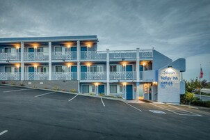 Fachada do alojamento (tarde/noite)