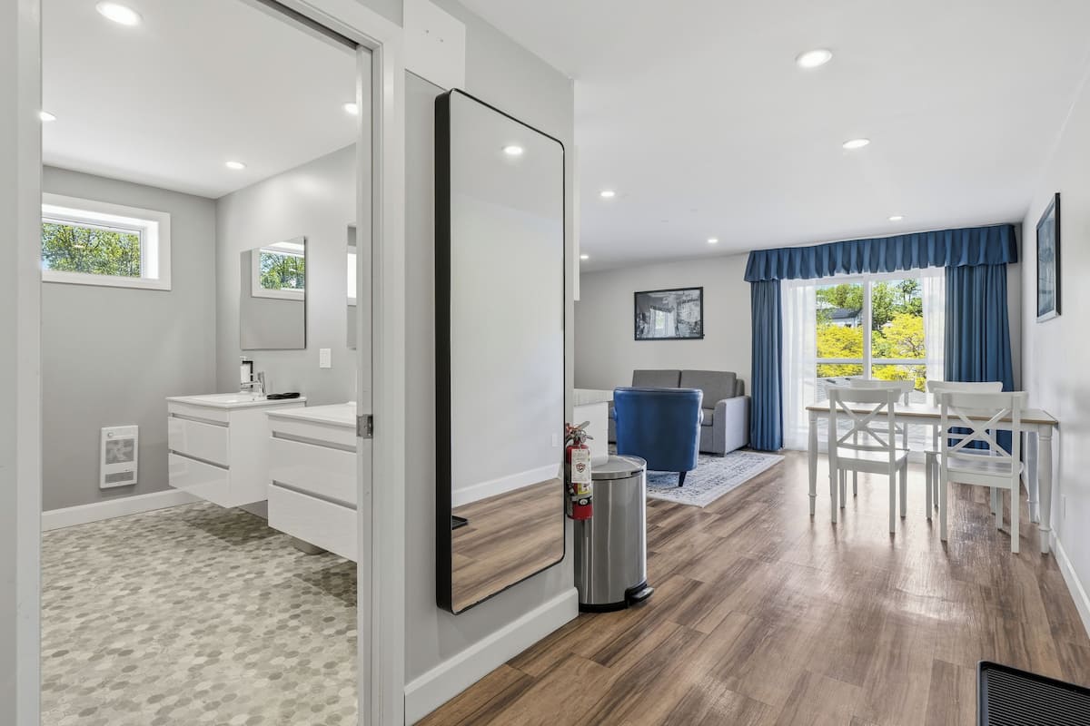 Suite Familiar, 2 quartos, cozinha, vista para o porto | Secretária, Wi-fi grátis, roupa de cama fornecida 