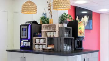 Pequeno-almoço continental diário (8.9 EUR por pessoa)