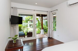 Estúdio, vista para o jardim | Vista para o jardim