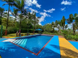 2 piscinas exteriores 