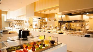 Pequeno-almoço tipo buffet diário (1329.80 PHP por pessoa)