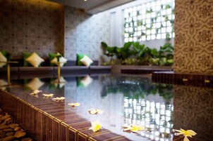 Piscina interior, piscina exterior