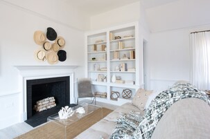 Suite, 1 cama king-size | Roupa de alta qualidade, cortinas/cortinados opacos 