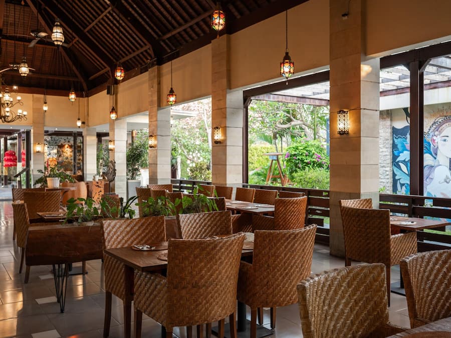 Café da manhã, almoço e jantar