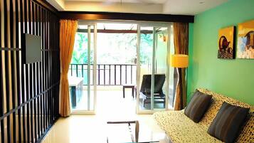 Quarto quádruplo luxo | Escrivaninha, Wi-Fi de cortesia, roupa de cama