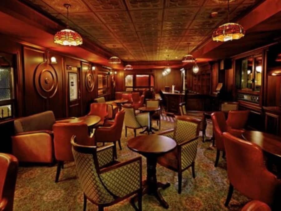 Pequenos-almoços, almoços e jantares servidos