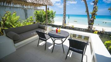 Seafront Bungalow | Varanda