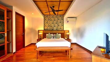 2 quartos, minibar, cofre no quarto, com decoração personalizada