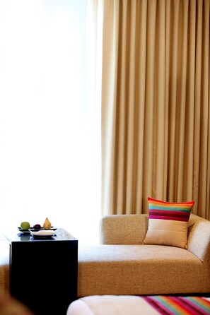 Roupa de alta qualidade, camas de colchão pillowtop, minibar 