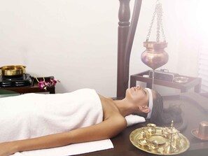 Sala(s) para tratamentos a casais, tratamentos corporais, aromaterapia 