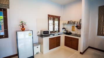 Casa de Campo Familiar, 2 quartos | Cozinha privada | Uma chaleira elétrica