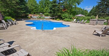 Piscina exterior sazonal 