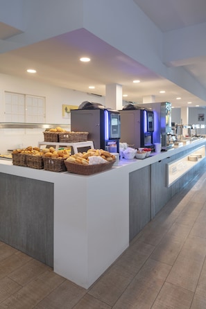 Café da manhã, almoço e jantar