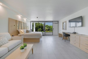 Quarto Deluxe | Camas de colchão pillowtop, minibar, cofre no quarto