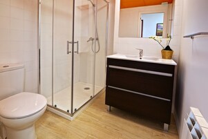 Apartamento, 3 quartos, vista para o mar | Banheiro