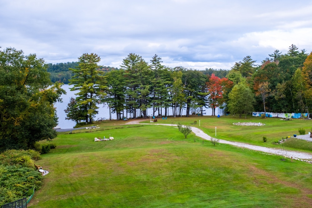 Highland Lake Resort - Maine