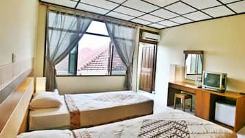 Quarto standard | Cofres nos quartos, escrivaninha, cortinas blackout, Wi-Fi de cortesia