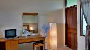 Quarto standard | Cofres nos quartos, escrivaninha, cortinas blackout, Wi-Fi de cortesia