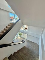 Quarto superior | Área de estar | TV 32 polegadas com canais via satélite