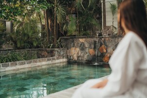 Salas para tratamentos a dois, banheira de hidromassagem, sauna a vapor