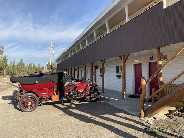 Holiday Motel - Montana