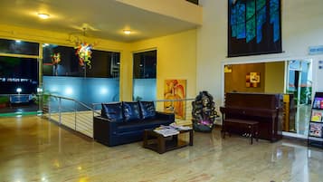 Quarto Twin Executivo, 2 camas individuais, não fumadores, Vista para a cidade | Vista do quarto