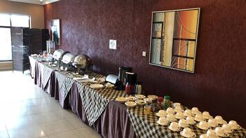 Pequeno-almoço tipo buffet diário incluído