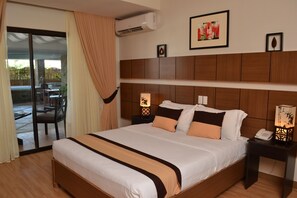 Roupa de alta qualidade, cofre no quarto, com decoração personalizada 