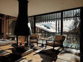Furka 3-Bedroom Signature Suite | Vista do quarto