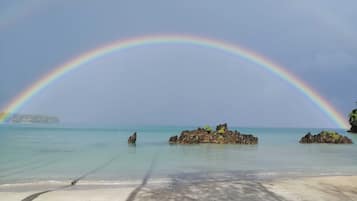 Perto da praia, praia de areia branca