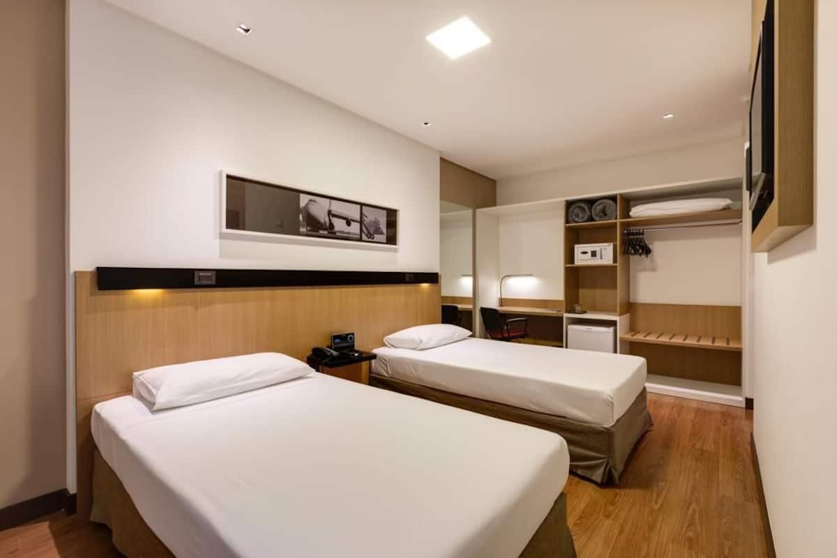 Quarto duplo (Plus) | Frigobar, cofres nos quartos, escrivaninha, quartos à prova de som