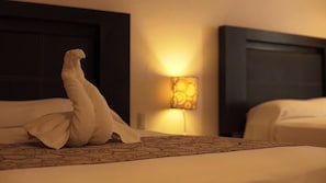 Cofre no quarto, secretária