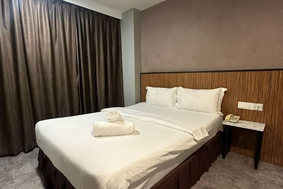 Ferro/tábua de engomar, Wi-fi grátis, roupa de cama fornecida