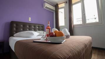 Cofre no quarto, quartos insonorizados, ferro/tábua de engomar