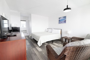 Quarto, 1 quarto, vista para a piscina | Roupa hipoalergénica, com decoração personalizada
