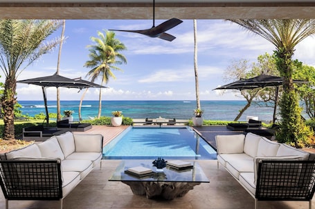 Casa, 5 quartos, varanda (Oceanfront) | Piscina | 2 piscinas exteriores, uma piscina com cascata . Residences at Dorado Beach, a Ritz-Carlton Reserve