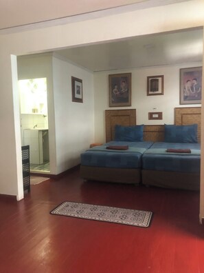 Large Room With Air Conditioning | Wi-fi grátis, roupa de cama fornecida 