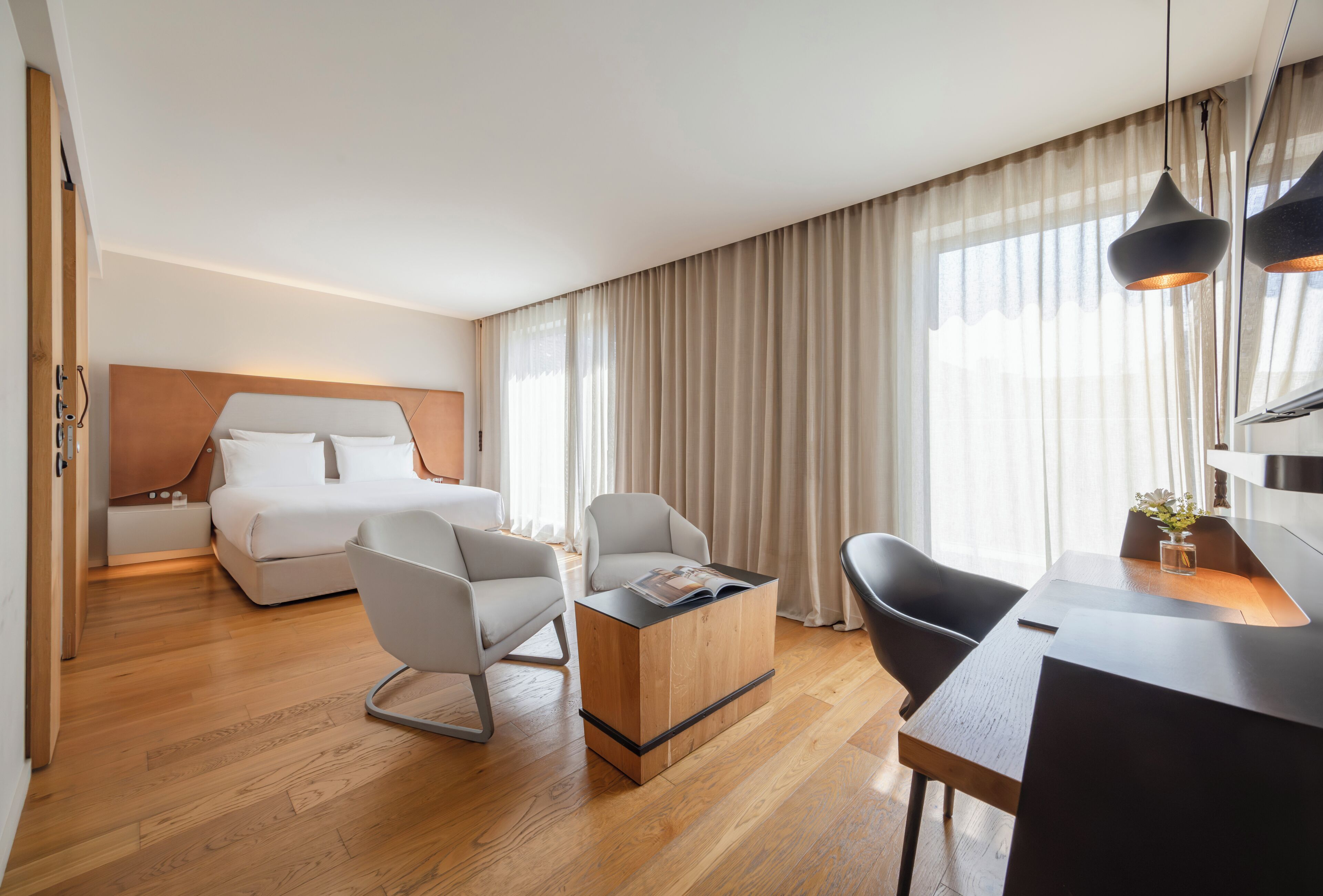Quarto júnior | Frigobar, cofres nos quartos, escrivaninha, quartos à prova de som