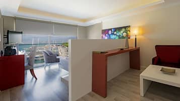 Large Sea View Room | 1 quarto, roupas de cama premium, edredons de pluma, frigobar