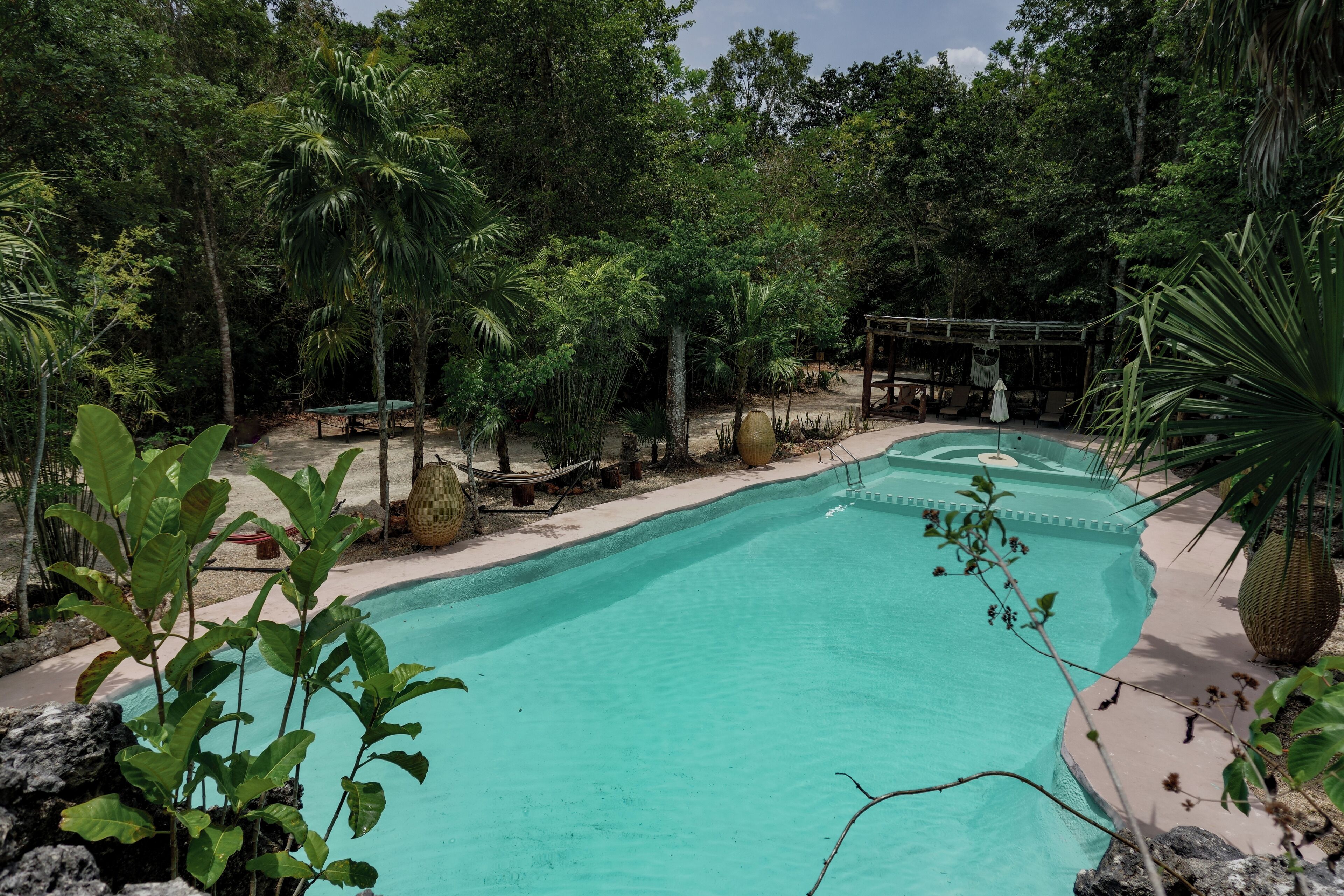 Piscina exterior, da(s) 7:00 à(s) 19:30, guarda-sóis 